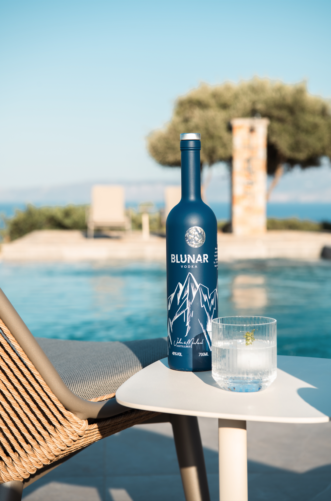 BLUNAR CRETAN VODKA 700ML – The Greek Providore